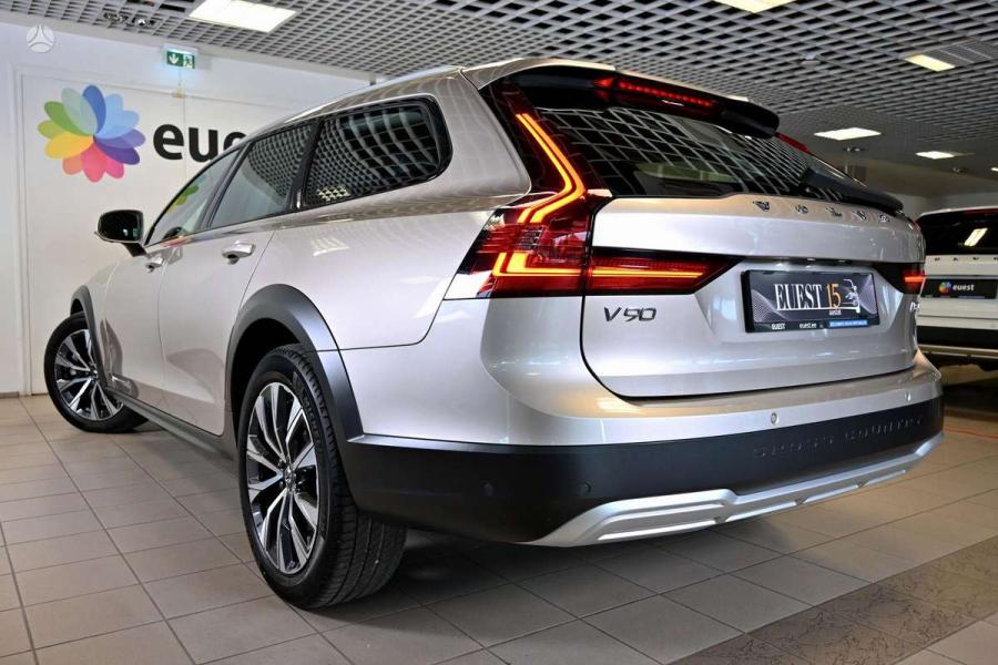 Brūns Volvo V90 2022 Tallina, ar dzinēja tilpumu 0.00 L un nobraukumu 125 tūkst. km par 34990 €, foto 4 vietnē AUTOMOTO.COM.LV