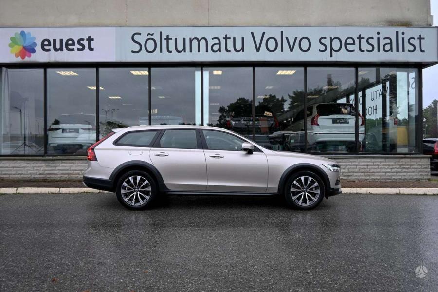 Brūns Volvo V90 2022 Tallina, ar dzinēja tilpumu 0.00 L un nobraukumu 125 tūkst. km par 34990 €, foto 8 vietnē AUTOMOTO.COM.LV