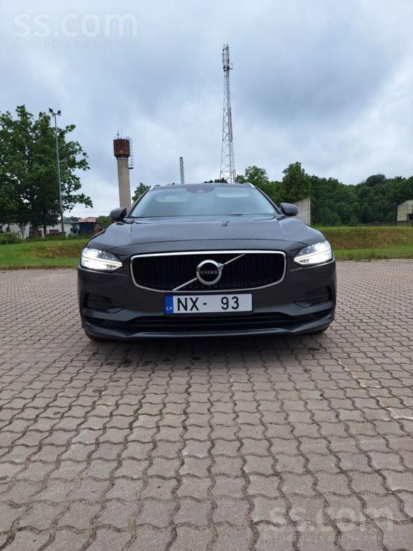 Green Volvo V90 2017 in Ventspils, with an engine capacity of 2.00 L and mileage of 409 thousand km for 11600 €, photo 1 on AUTOMOTO.COM.LV