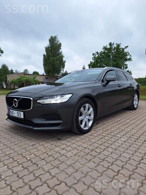 Green Volvo V90 2017 in Ventspils, with an engine capacity of 2.00 L and mileage of 409 thousand km for 11600 €, photo 2 on AUTOMOTO.COM.LV