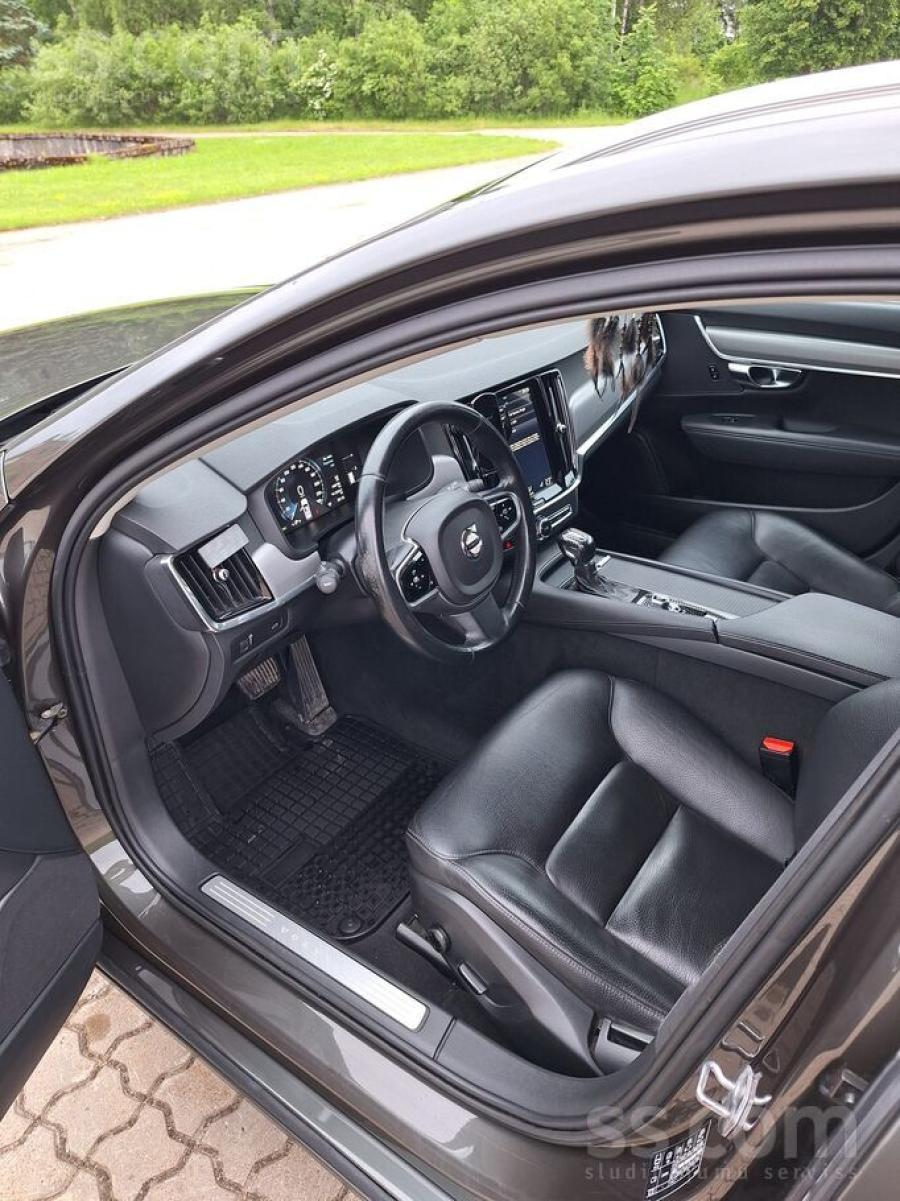 Zaļš Volvo V90 2017 Ventspils, ar dzinēja tilpumu 2.00 L un nobraukumu 409 tūkst. km par 11600 €, foto 11 vietnē AUTOMOTO.COM.LV