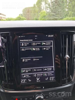 Zaļš Volvo V90 2017 Ventspils, ar dzinēja tilpumu 2.00 L un nobraukumu 409 tūkst. km par 11600 €, foto 22 vietnē AUTOMOTO.COM.LV