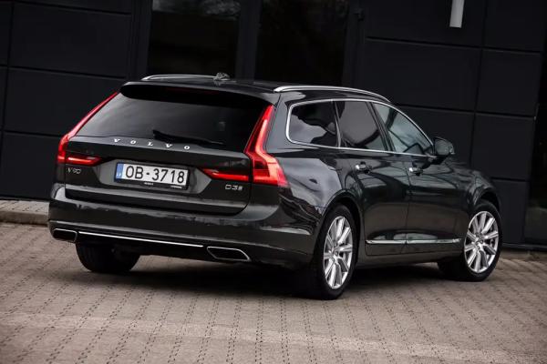 Zaļš Volvo V90 2018 Jelgava, ar dzinēja tilpumu 2.00 L un nobraukumu 231 tūkst. km par 15900 €, foto 7 vietnē AUTOMOTO.COM.LV
