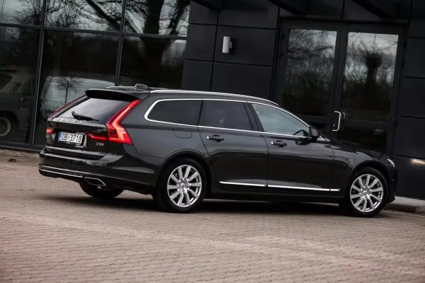 Zaļš Volvo V90 2018 Jelgava, ar dzinēja tilpumu 2.00 L un nobraukumu 231 tūkst. km par 15900 €, foto 8 vietnē AUTOMOTO.COM.LV