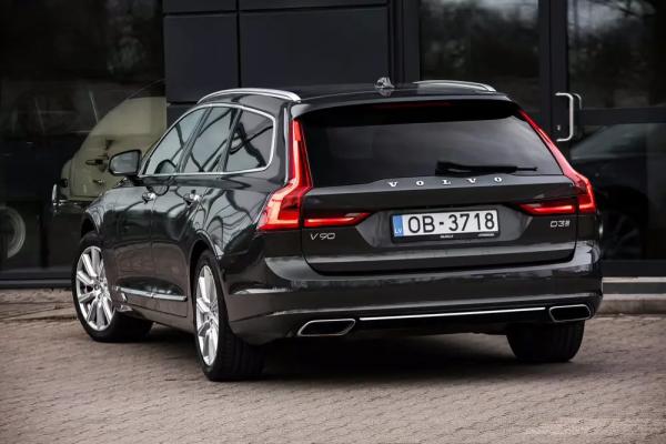 Zaļš Volvo V90 2018 Jelgava, ar dzinēja tilpumu 2.00 L un nobraukumu 231 tūkst. km par 15900 €, foto 9 vietnē AUTOMOTO.COM.LV