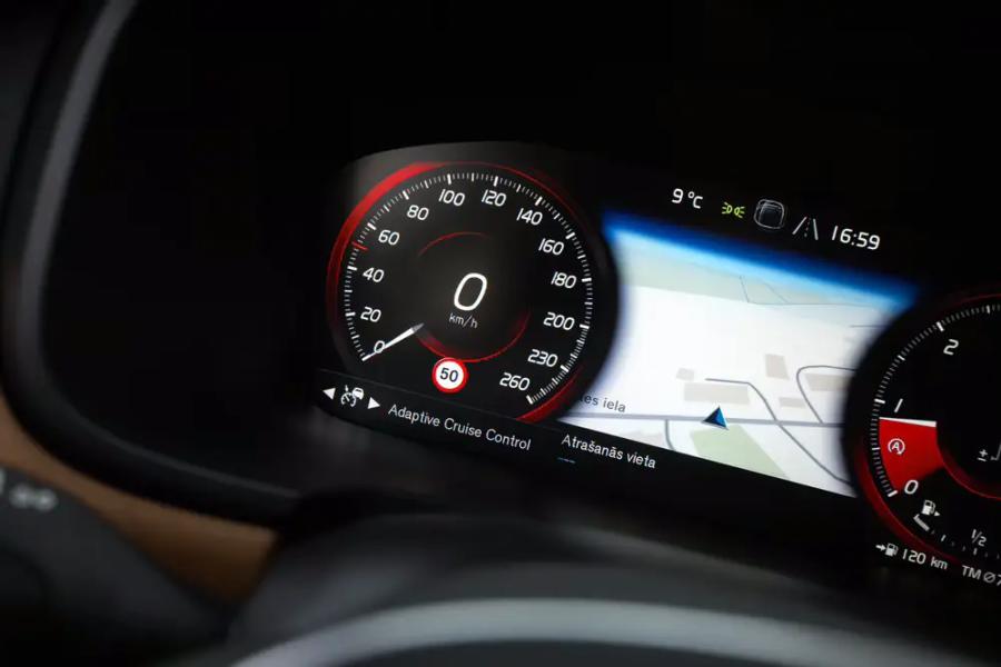 Zaļš Volvo V90 2018 Jelgava, ar dzinēja tilpumu 2.00 L un nobraukumu 231 tūkst. km par 15900 €, foto 27 vietnē AUTOMOTO.COM.LV