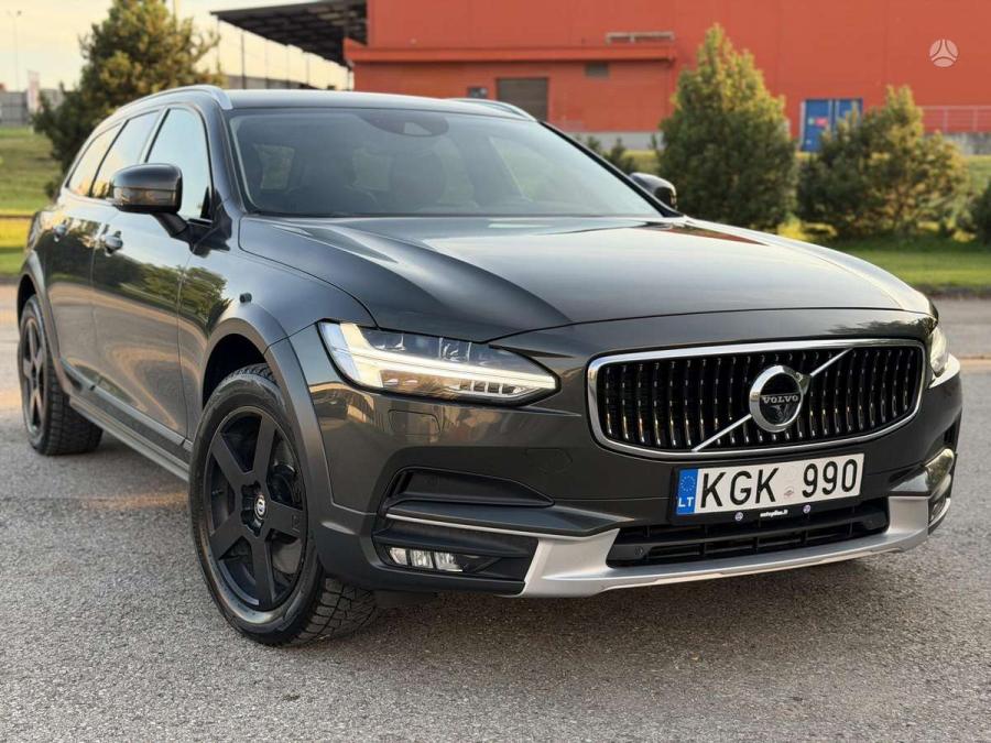 Zaļš Volvo V90 2018 Ukmergė, ar dzinēja tilpumu 1.97 L un nobraukumu 185 tūkst. km par 19500 €, foto 1 vietnē AUTOMOTO.COM.LV
