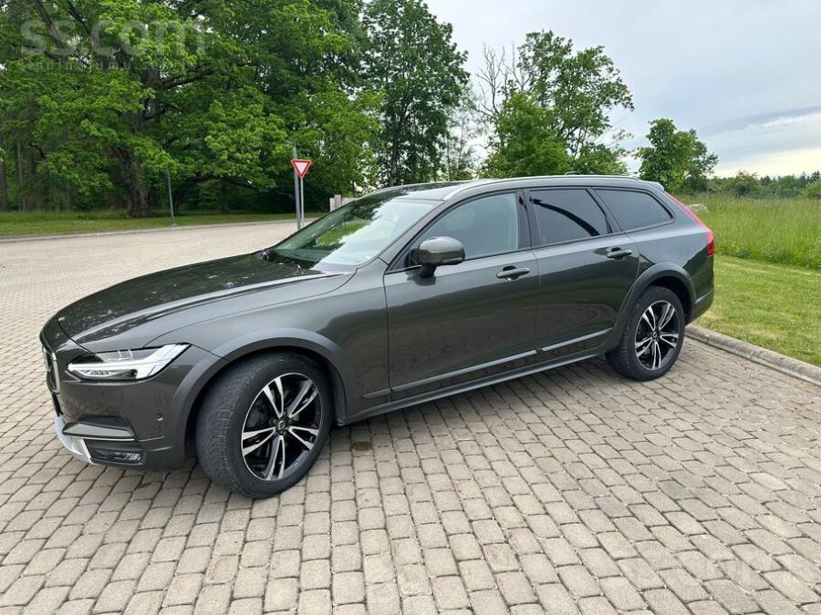 Zaļš Volvo V90 2019 Talsi, ar dzinēja tilpumu 2.00 L un nobraukumu 187 tūkst. km par 24100 €, foto 4 vietnē AUTOMOTO.COM.LV