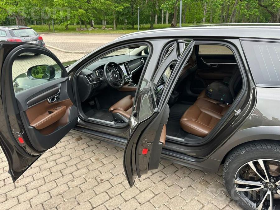 Zaļš Volvo V90 2019 Talsi, ar dzinēja tilpumu 2.00 L un nobraukumu 187 tūkst. km par 24100 €, foto 6 vietnē AUTOMOTO.COM.LV