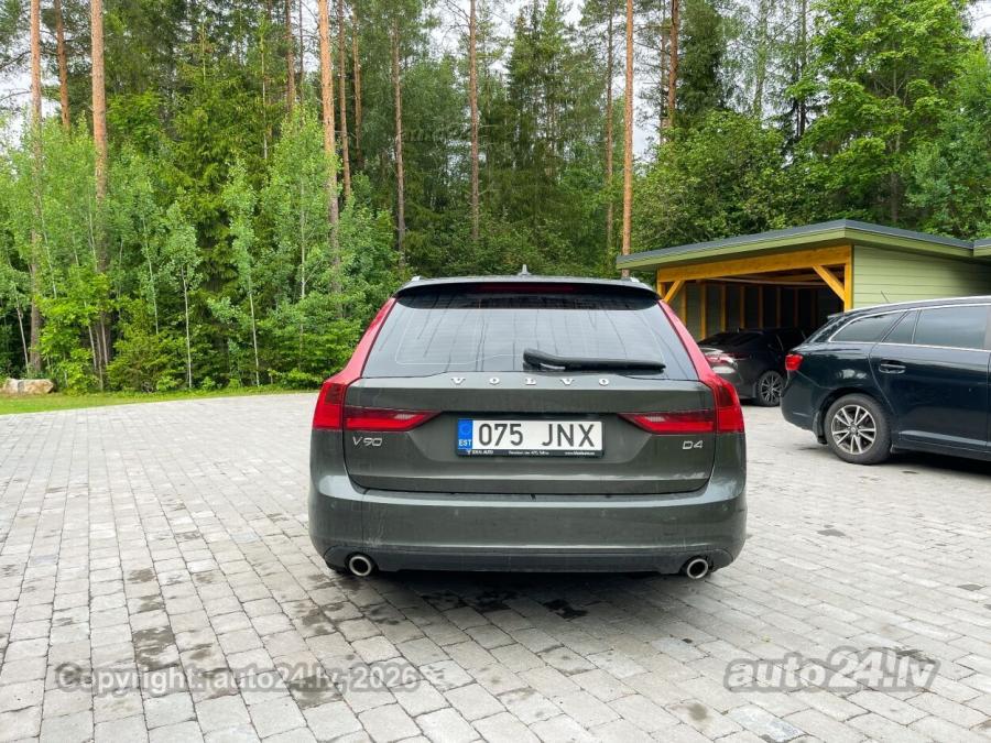 Zaļš Volvo V90 2019 Tallina, ar dzinēja tilpumu 2.00 L un nobraukumu 96 tūkst. km par 22000 €, foto 5 vietnē AUTOMOTO.COM.LV