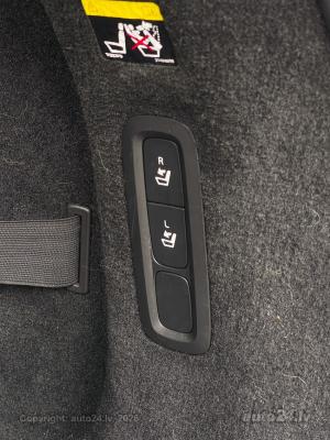 Zaļš Volvo V90 2019 Tallina, ar dzinēja tilpumu 2.00 L un nobraukumu 96 tūkst. km par 22000 €, foto 10 vietnē AUTOMOTO.COM.LV