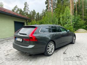 Zaļš Volvo V90 2019 Tallina, ar dzinēja tilpumu 2.00 L un nobraukumu 96 tūkst. km par 22000 €, foto 14 vietnē AUTOMOTO.COM.LV