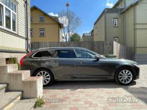 Zaļš Volvo V90 2019 Tallina, ar dzinēja tilpumu 2.00 L un nobraukumu 96 tūkst. km par 22000 €, foto 19 vietnē AUTOMOTO.COM.LV