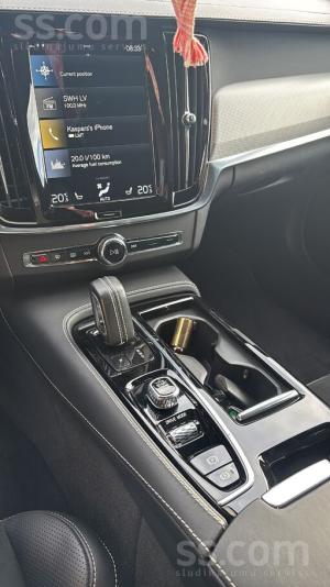 Zaļš Volvo V90 2020 Rīga, ar dzinēja tilpumu 2.00 L un nobraukumu 179 tūkst. km par 26000 €, foto 5 vietnē AUTOMOTO.COM.LV
