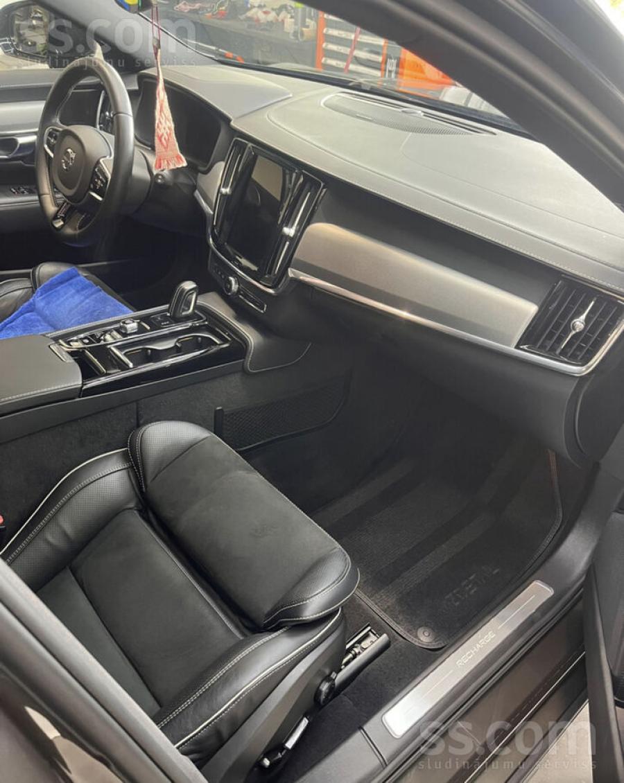 Zaļš Volvo V90 2020 Rīga, ar dzinēja tilpumu 2.00 L un nobraukumu 179 tūkst. km par 26000 €, foto 8 vietnē AUTOMOTO.COM.LV