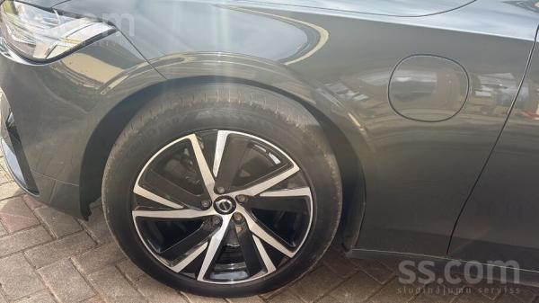 Zaļš Volvo V90 2020 Rīga, ar dzinēja tilpumu 2.00 L un nobraukumu 179 tūkst. km par 26000 €, foto 9 vietnē AUTOMOTO.COM.LV