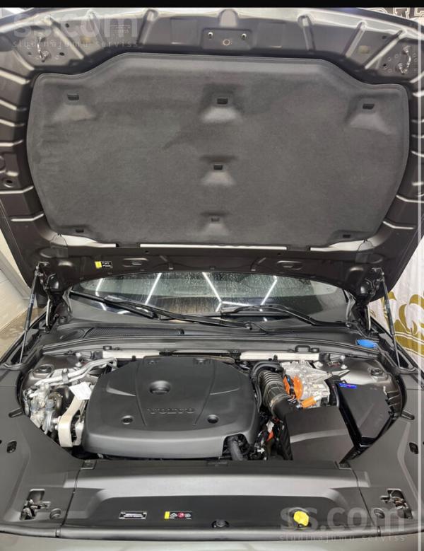 Zaļš Volvo V90 2020 Rīga, ar dzinēja tilpumu 2.00 L un nobraukumu 179 tūkst. km par 26000 €, foto 10 vietnē AUTOMOTO.COM.LV