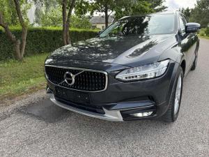 Pelēks Volvo V90 2018 Alīta, ar dzinēja tilpumu 2.00 L un nobraukumu 282 tūkst. km par 16900 €, foto 4 vietnē AUTOMOTO.COM.LV
