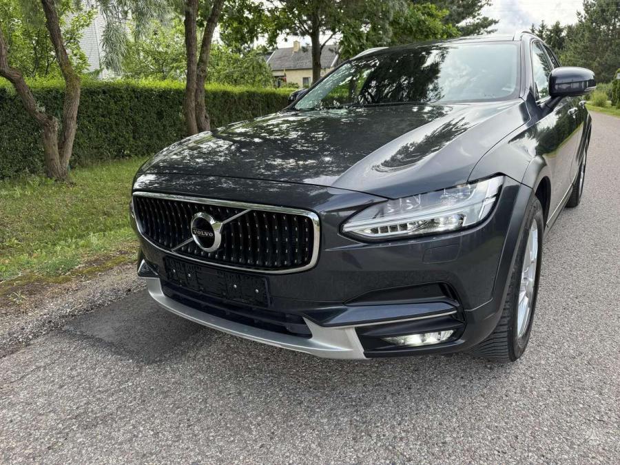 Pelēks Volvo V90 2018 Alīta, ar dzinēja tilpumu 2.00 L un nobraukumu 282 tūkst. km par 16900 €, foto 4 vietnē AUTOMOTO.COM.LV