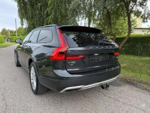 Pelēks Volvo V90 2018 Alīta, ar dzinēja tilpumu 2.00 L un nobraukumu 282 tūkst. km par 16900 €, foto 9 vietnē AUTOMOTO.COM.LV