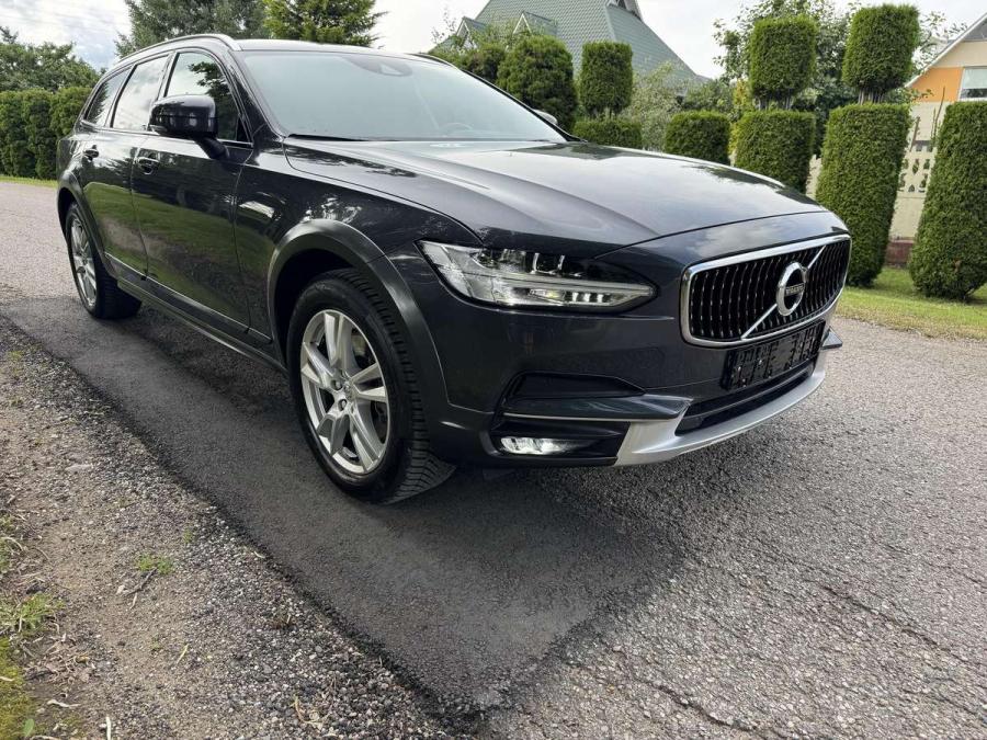 Pelēks Volvo V90 2018 Alīta, ar dzinēja tilpumu 2.00 L un nobraukumu 282 tūkst. km par 16900 €, foto 15 vietnē AUTOMOTO.COM.LV
