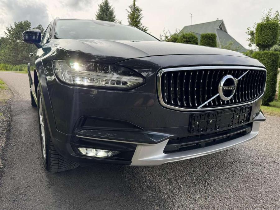 Pelēks Volvo V90 2018 Alīta, ar dzinēja tilpumu 2.00 L un nobraukumu 282 tūkst. km par 16900 €, foto 16 vietnē AUTOMOTO.COM.LV