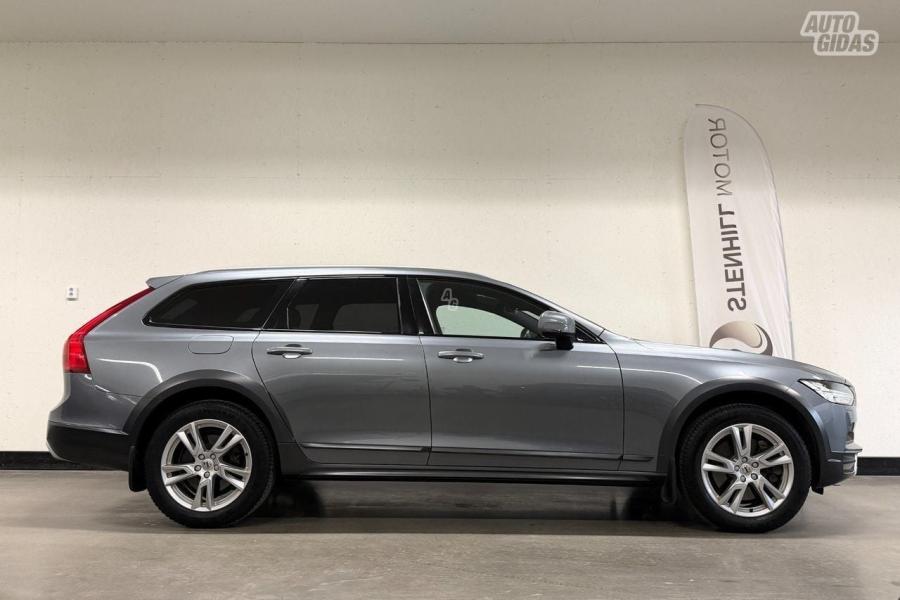 Grey Volvo V90 2019 in Kaunas, with an engine capacity of 0.00 L and mileage of 95 thousand km for 36186 €, photo 5 on AUTOMOTO.COM.LV