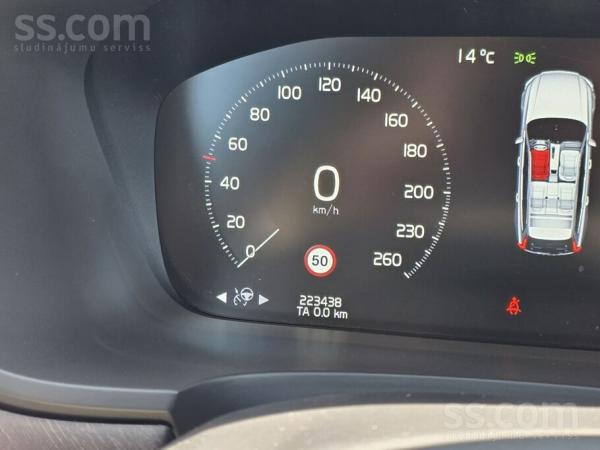 Grey Volvo V90 2019 in Riga, with an engine capacity of 2.00 L and mileage of 0 thousand km for 18250 €, photo 6 on AUTOMOTO.COM.LV