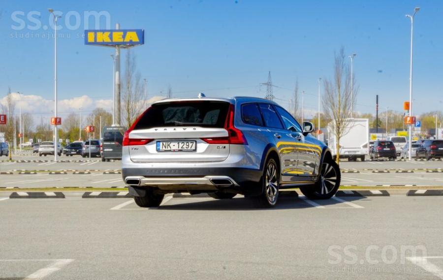 Pelēks Volvo V90 2020 Rīga, ar dzinēja tilpumu 2.00 L un nobraukumu 252 tūkst. km par 18590 €, foto 6 vietnē AUTOMOTO.COM.LV