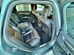 Grey Volvo V90 2018 in Tallinn, with an engine capacity of 2.00 L and mileage of 171 thousand km for 18499 €, photo 14 on AUTOMOTO.COM.LV