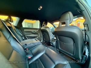 Grey Volvo V90 2018 in Tallinn, with an engine capacity of 2.00 L and mileage of 171 thousand km for 18499 €, photo 15 on AUTOMOTO.COM.LV