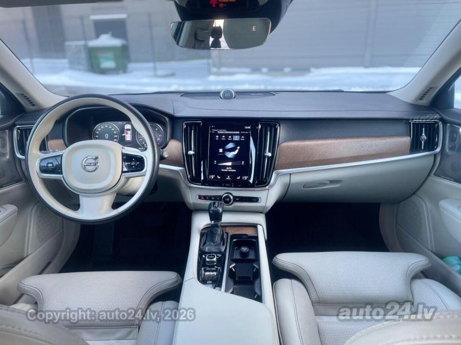 Grey Volvo V90 2016 in Tallinn, with an engine capacity of 2.00 L and mileage of 189 thousand km for 18499 €, photo 8 on AUTOMOTO.COM.LV