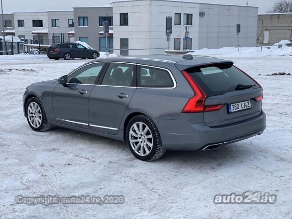 Pelēks Volvo V90 2016 Tallina, ar dzinēja tilpumu 2.00 L un nobraukumu 394 tūkst. km par 12990 €, foto 4 vietnē AUTOMOTO.COM.LV