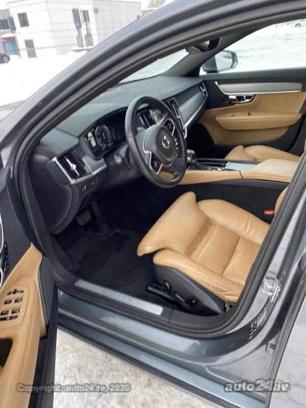 Pelēks Volvo V90 2016 Tallina, ar dzinēja tilpumu 2.00 L un nobraukumu 394 tūkst. km par 12990 €, foto 5 vietnē AUTOMOTO.COM.LV