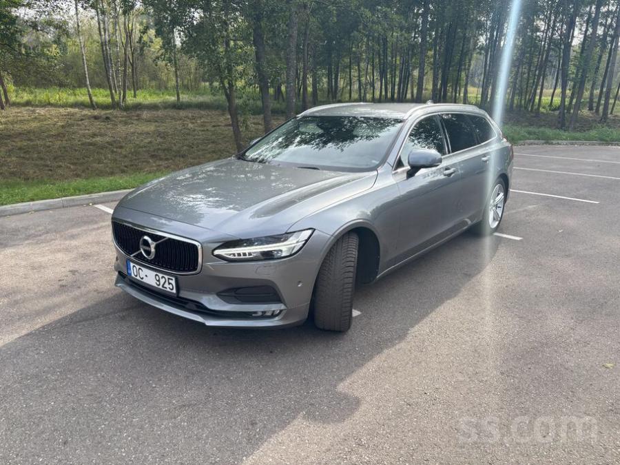 Grey Volvo V90 2016 in Daugavpils, with an engine capacity of 2.00 L and mileage of 318 thousand km for 16380 €, photo 1 on AUTOMOTO.COM.LV