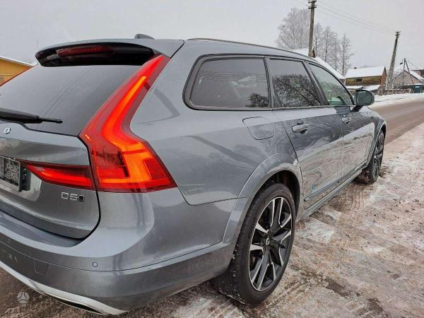 Grey Volvo V90 2016 in Prienai, with an engine capacity of 2.00 L and mileage of 231 thousand km for 17300 €, photo 2 on AUTOMOTO.COM.LV