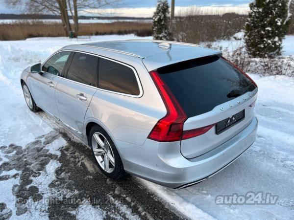 Pelēks Volvo V90 2016 Veru, ar dzinēja tilpumu 2.00 L un nobraukumu 290 tūkst. km par 13990 €, foto 4 vietnē AUTOMOTO.COM.LV
