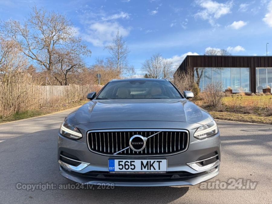Pelēks Volvo V90 2016 Tallina, ar dzinēja tilpumu 2.00 L un nobraukumu 326 tūkst. km par 15000 €, foto 3 vietnē AUTOMOTO.COM.LV