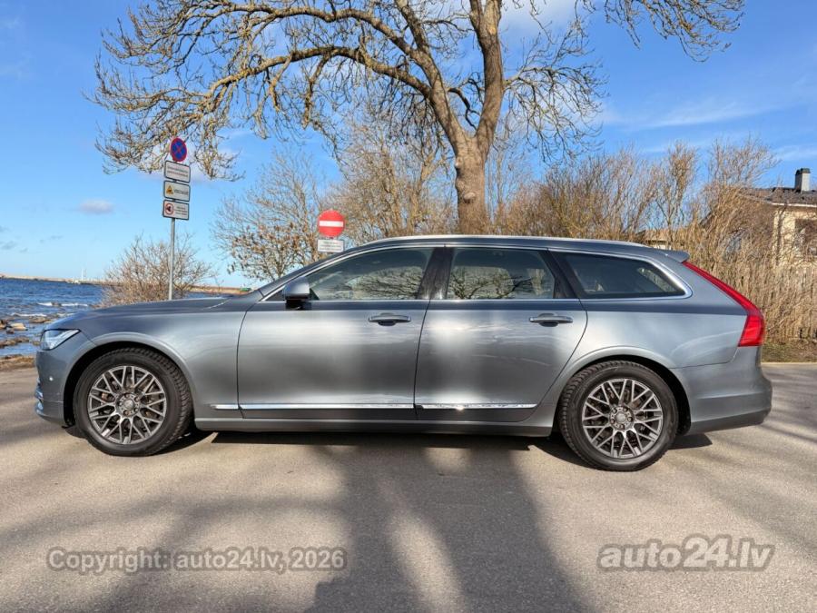 Pelēks Volvo V90 2016 Tallina, ar dzinēja tilpumu 2.00 L un nobraukumu 326 tūkst. km par 15000 €, foto 6 vietnē AUTOMOTO.COM.LV