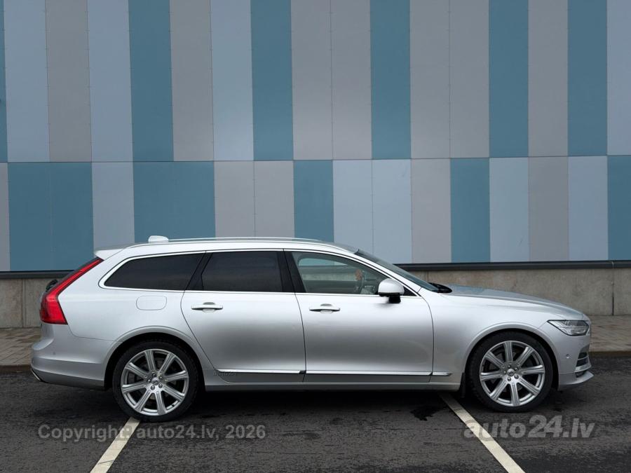 Pelēks Volvo V90 2016 Tallina, ar dzinēja tilpumu 2.00 L un nobraukumu 191 tūkst. km par 22700 €, foto 6 vietnē AUTOMOTO.COM.LV