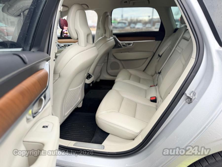 Pelēks Volvo V90 2016 Tallina, ar dzinēja tilpumu 2.00 L un nobraukumu 191 tūkst. km par 22700 €, foto 15 vietnē AUTOMOTO.COM.LV
