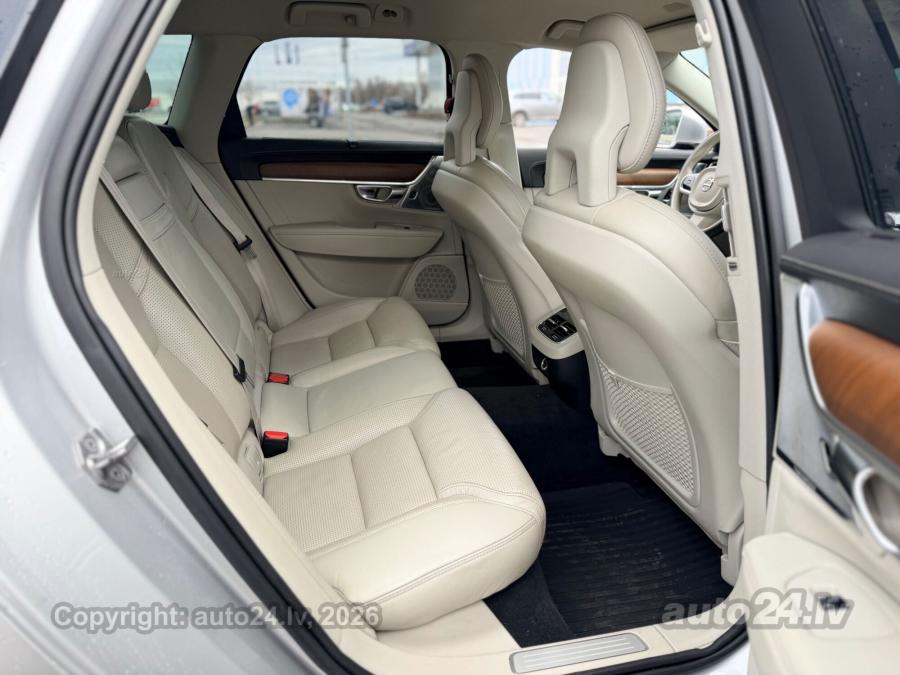 Pelēks Volvo V90 2016 Tallina, ar dzinēja tilpumu 2.00 L un nobraukumu 191 tūkst. km par 22700 €, foto 16 vietnē AUTOMOTO.COM.LV