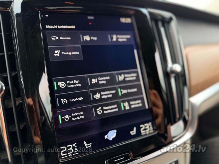 Pelēks Volvo V90 2016 Tallina, ar dzinēja tilpumu 2.00 L un nobraukumu 191 tūkst. km par 22700 €, foto 26 vietnē AUTOMOTO.COM.LV