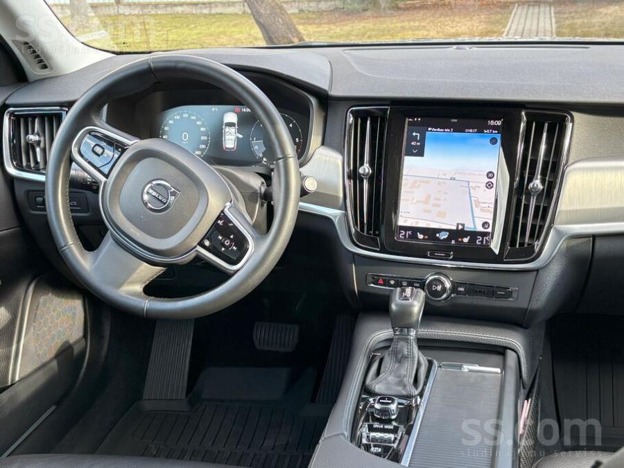 Pelēks Volvo V90 2016 Daugavpils, ar dzinēja tilpumu 2.00 L un nobraukumu 321 tūkst. km par 15480 €, foto 10 vietnē AUTOMOTO.COM.LV