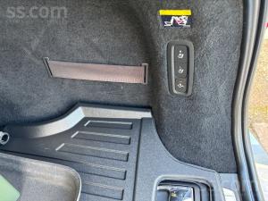 Pelēks Volvo V90 2016 Daugavpils, ar dzinēja tilpumu 2.00 L un nobraukumu 321 tūkst. km par 15480 €, foto 12 vietnē AUTOMOTO.COM.LV