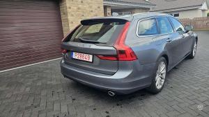 Grey Volvo V90 2016 in Panevezys, with an engine capacity of 2.00 L and mileage of 335 thousand km for 11500 €, photo 9 on AUTOMOTO.COM.LV