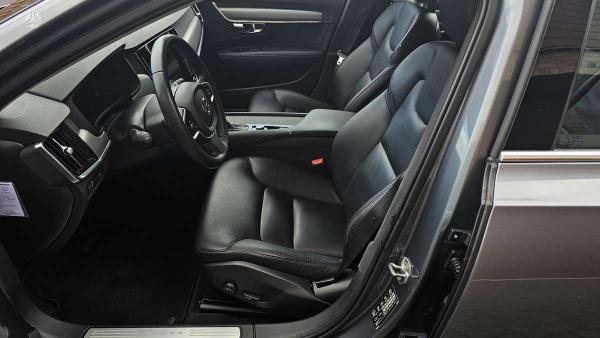 Pelēks Volvo V90 2016 Panevēža, ar dzinēja tilpumu 2.00 L un nobraukumu 335 tūkst. km par 11500 €, foto 10 vietnē AUTOMOTO.COM.LV