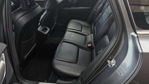 Grey Volvo V90 2016 in Panevezys, with an engine capacity of 2.00 L and mileage of 335 thousand km for 11500 €, photo 14 on AUTOMOTO.COM.LV
