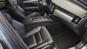 Grey Volvo V90 2016 in Panevezys, with an engine capacity of 2.00 L and mileage of 335 thousand km for 11500 €, photo 17 on AUTOMOTO.COM.LV
