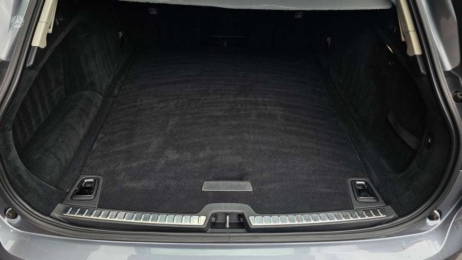 Grey Volvo V90 2016 in Panevezys, with an engine capacity of 2.00 L and mileage of 335 thousand km for 11500 €, photo 22 on AUTOMOTO.COM.LV